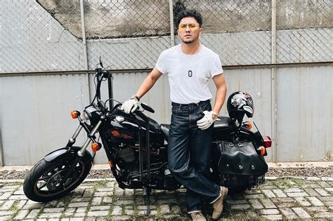 Touring Di As Ananda Omesh Tak Sadar Ternyata Sewa Motor Ke Vokalis