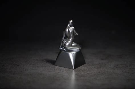 Hajime Sorayama S Sexy Female Robot Keycap A Futuristic Keyboard