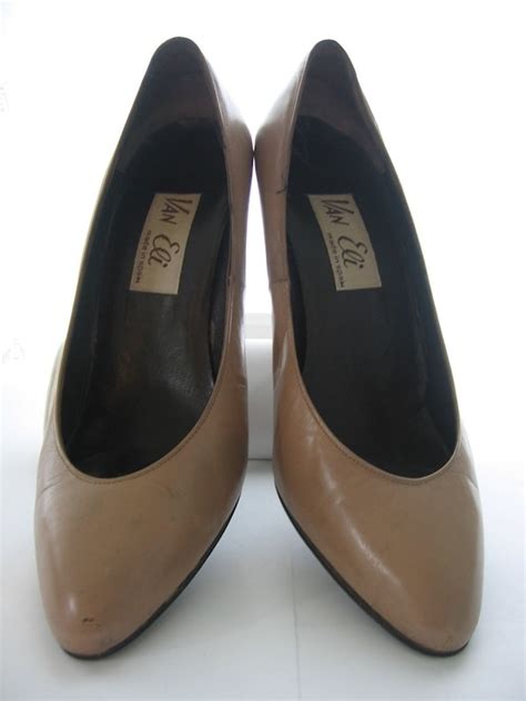 Vintage Van Eli Heels Gem