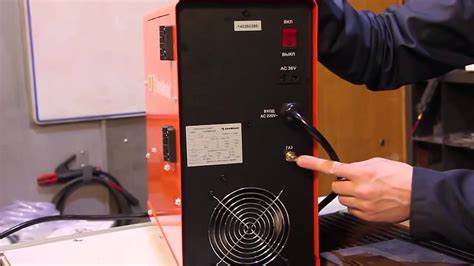 FOXWELD INVERMIG 185 - YouTube