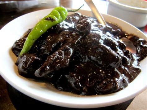 Dinuguan Tagalog Style Food Filipino Recipes Food Dishes
