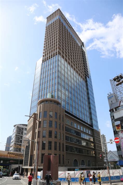 神戸三宮阪急ビルekizo神戸三宮 開業前1週間！最終仕上げと開業準備が続く特集 一部店舗は4月22日水に先行オープン予定 こべるん
