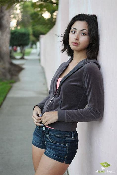 Carol Seleme Daniel Model