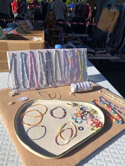 Pin By Kamila Ibaceta On Emprendimiento Handmade Jewelry Display