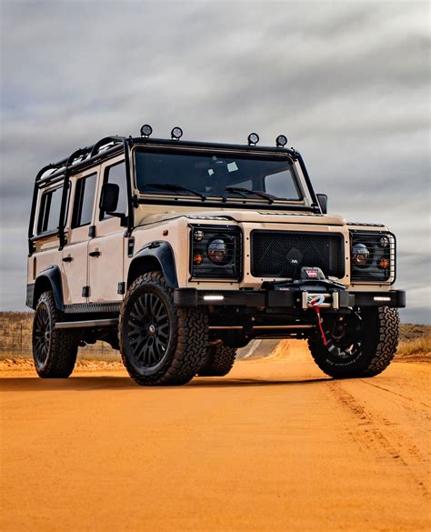 Custom Defenders Classic Land Rovers Made To Order Artofit