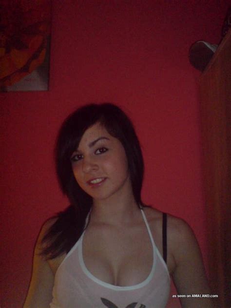 Amateur Gorgeous Hottie Showing Off Her Sexy Body Porn Pictures Xxx