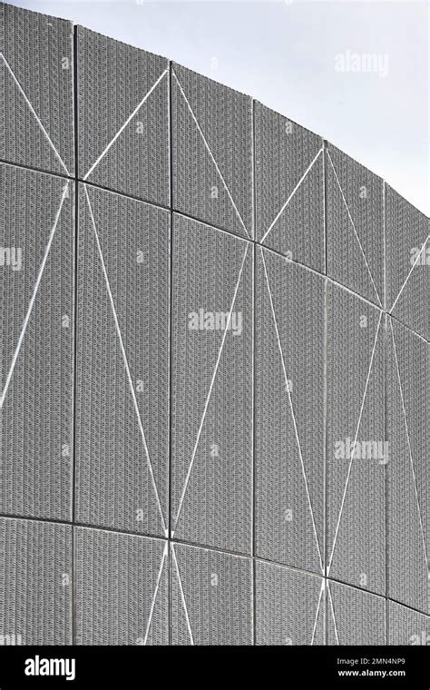 Aluminium Mesh Facade