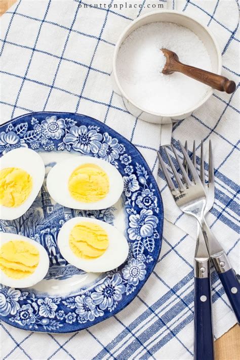 How To Boil Eggs So Shell Peels Easily