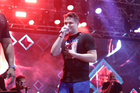 Matheus E Kauan Subiram No Palco Da Expo Videira 2024 Na Primeira Noite