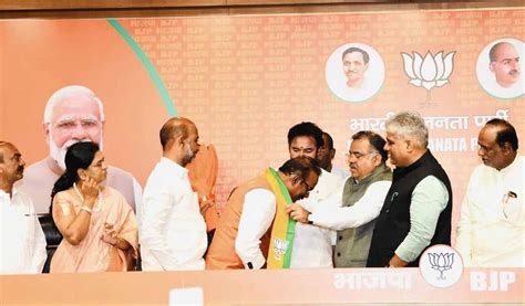 Ex Mp Narsaiah Goud Formally Joins Bjp Telangana Today