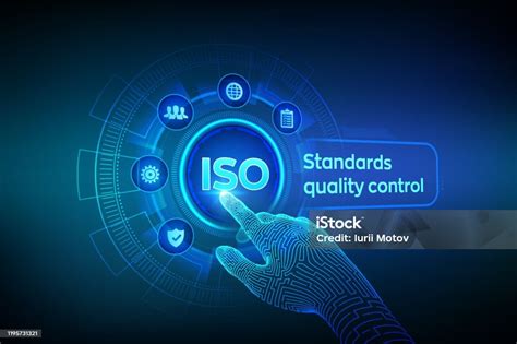 Iso 표준 품질 관리 보증 비즈니스 기술 개념 Iso 표준화 인증 산업 서비스 개념 디지털 인터페이스를 만지는 로봇 손 벡터