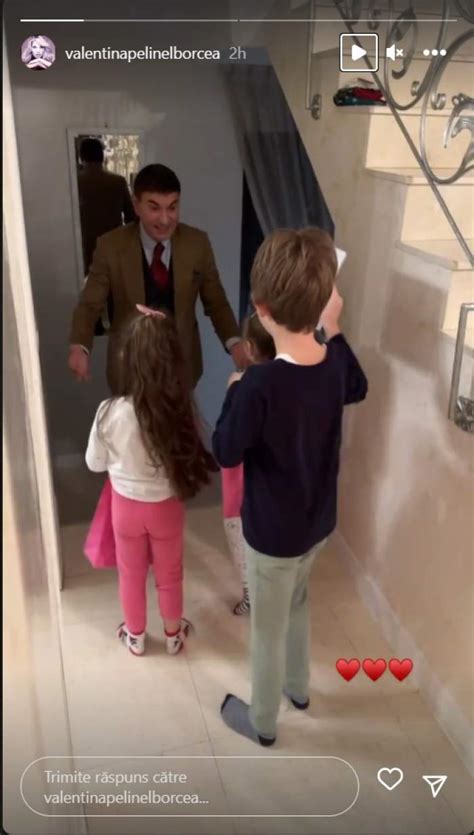 Valentina Pelinel Imagine Emoționantă Cu Cei Trei Copii Cum L A