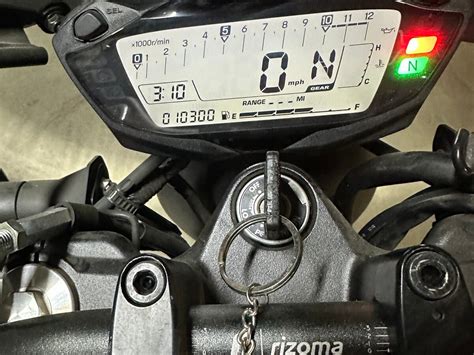 Купить б у Suzuki SV 650 инжектор 6 передач в Жуковском белый naked