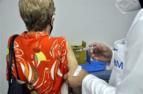 Barra Mansa Vacina 5 Mil Pessoas No Dia D Contra Influenza E Sarampo