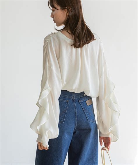 Noble（ノーブル）の「ラッフルスリーブブラウス（シャツブラウス）」 Wear