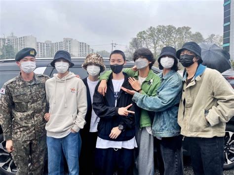 Bts Despidió A J Hope Hoy Ingresó A Su Servicio Militar
