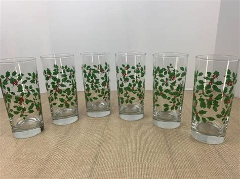 Set Of 6 Holly Christmas Glasses Holly Glass Set For Christmas Vintage Holly Glasses For Xmas