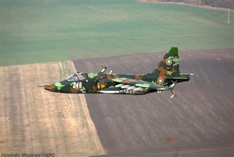 Су-25 продължават регулярни полети (галерия) | Аеро