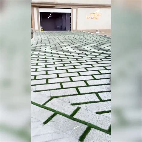 واش بتن و چمن مصنوعی در محوط برج الماس