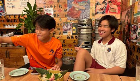 รวมรูปภาพของ สองหล่อ น้องนพ น้องออก้า ลูกชายแม่นาเดีย แม่จูน เพื่อนซี้กันตั้งแต่เด็ก รูปที่