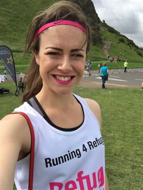 10 Hot Sexy Isabel Hardman Bikini Pics