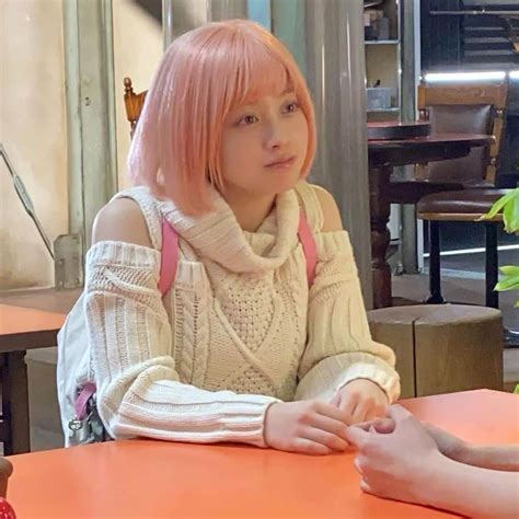 橋本環奈さんのインスタグラム写真 橋本環奈instagram「こんにちは！環奈mgです。 今日はバイオレンスアクションのオフショットを