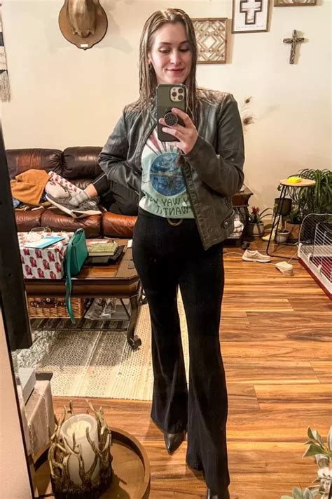 37 Rock Concert Outfit Ideas For Women In 2024