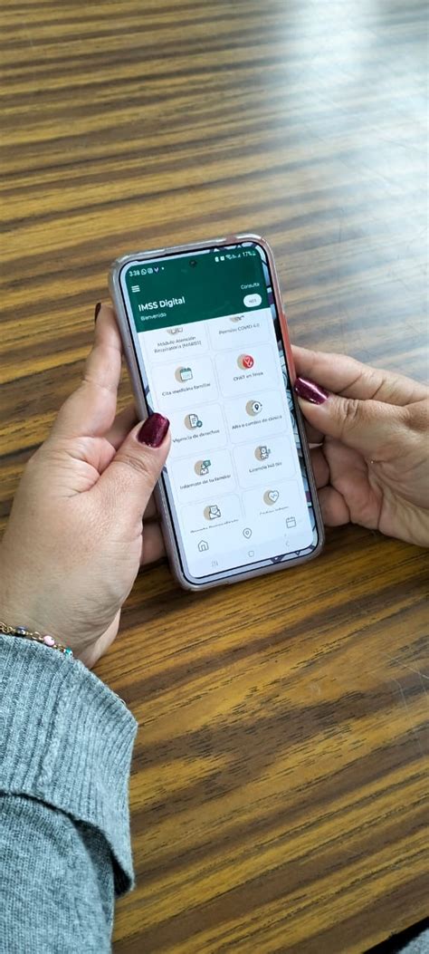 Explica IMSS Veracruz Sur cómo tramitar vigencia de derechos
