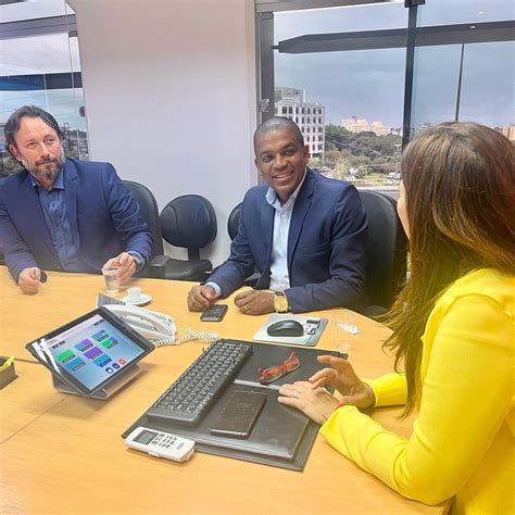 Prefeito E Vice Se Reúnem Com A Secretária De Saúde Do Estado Da Bahia