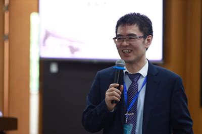 用课堂教学建构理论之美 学术讲座 上海交通大学新闻学术网
