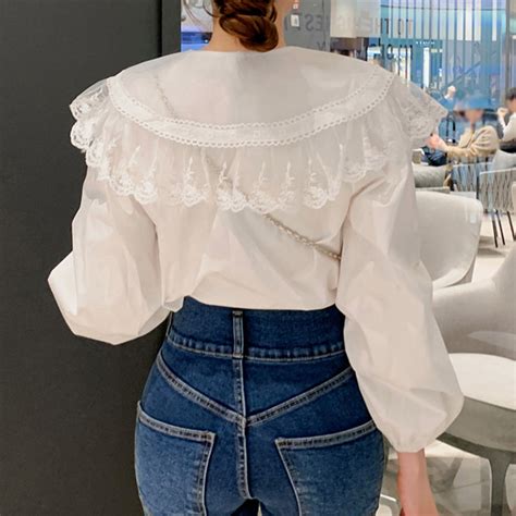 다미님 2컬러 세라 셔츠 카라 셔링 프릴 벌룬 퍼프 긴팔 블라우스 티셔츠 니트 레이스 결혼식 하객룩 레이스 스트링 스트랩 끈 리본 트임 언발 포인트 유니크 밑단 컷팅 구제