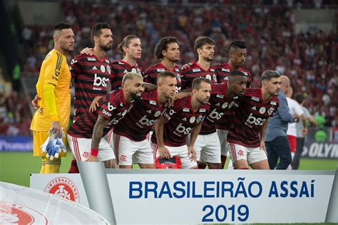 Nada De Poupar Filipe Luís Destaca A Gente Está Lutando Pelas Duas