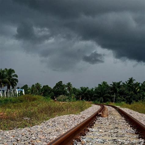 Mengenal Fungsi Batu Kerikil Di Rel Kereta