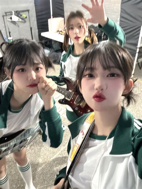 Qwer Community Posts 가좍사진모음 Magenta