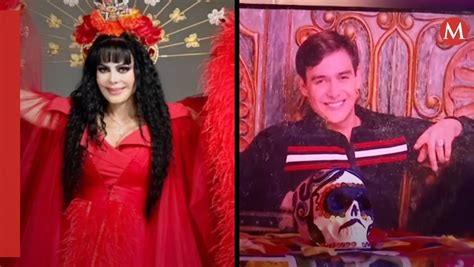Maribel Guardia Llora Al Poner Foto Julián Figueroa Altar De Muertos