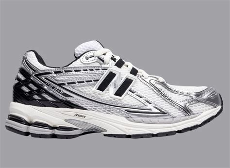 New Balance 1906r Silver Metallic Black M1906rer