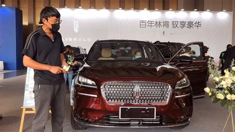 买便宜豪华suv，25万看它也香！造型霸气，配245马力堪比x3汽车车评好看视频