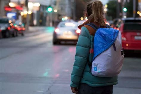 Zujipuli Nana เพราะโลกอยากลดขยะ เปลี่ยนสิ่งที่ดูใช้การไม่ได้แล้ว ให้เป็นกระเป๋าสุดอะเมซิ่ง