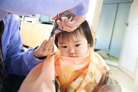 아기머리자르기 집에서 쉽게 하는 아기 앞머리 자르기 꿀팁 네이버 블로그