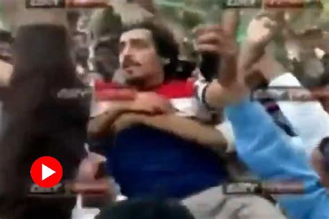 মৃত্যু নিশ্চিত ছিল এই যুবকই বাঁচিয়ে দিলেন ইমরান খানকে নায়কের সংবর্ধনা পাচ্ছেন তিনি Baarta