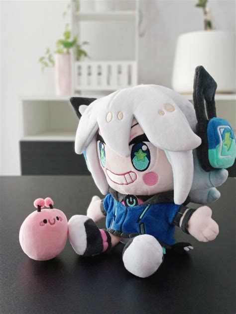 Porforever On Twitter 18cm ~7 Inches In Height While Sitting