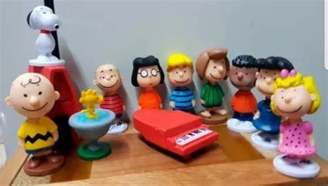 Figuras De Coleccion Snoopy Charlie Brown Y Sus Amigos Set En Venta En