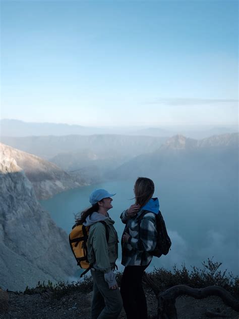 Tour Ijen Bromo 3 Days IJEN CRATER IJEN BLUE FIRE IJEN TOUR
