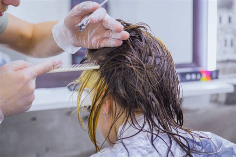 Discover The Magic Of Apple Cider Vinegar And Kiss Brassy Hair Goodbye