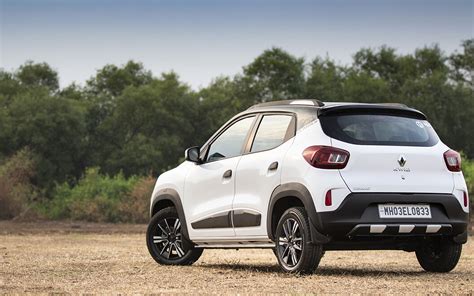 Compare Renault Kwid Vs Mg Comet Ev Vs Toyota Crown