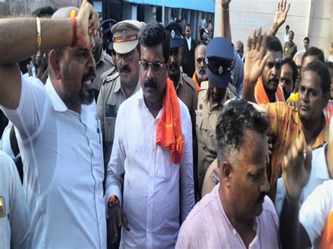 Crime Hindu Munnani Kotta Leader Of 4th Division Alleging That Minister