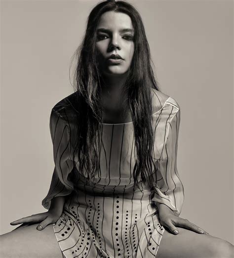 I Love This Pic Because Anya Looks So Naughty Here🤤 Ranyataylorjoy