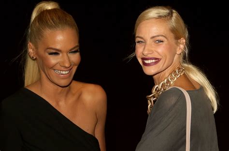 Sestre Bekvalac u seksi izdanju U minijaturnim kupaćim kostimima uživaju