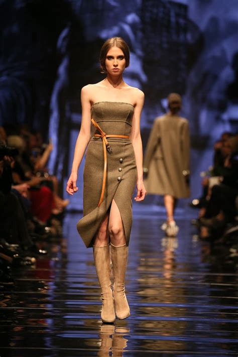 Ermanno Scervino -Russia- 2015-16秋冬 | 画像21枚 - FASHIONSNAP