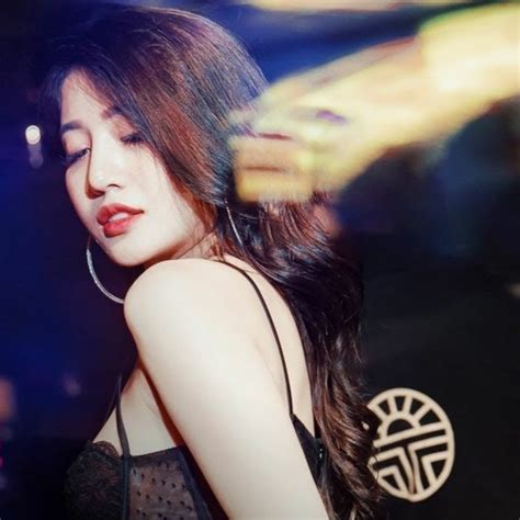 Stream Nonstop Vinahouse 2021 Nhạc Phiêu Sàn Bay Phòng Trôi Ke Cực